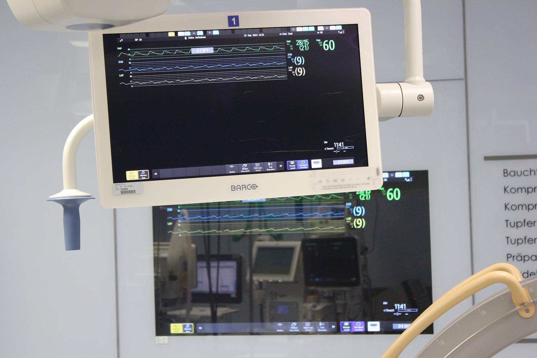 Giải pháp tích hợp AV Barco Nexxis trong phòng mổ - Cetech Healthcare ...
